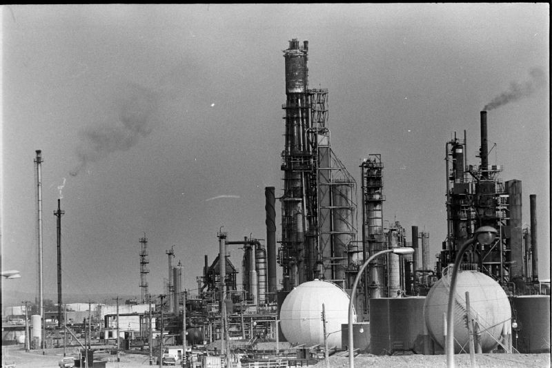 Raffinerie Fina dans l'est de Montréal | Advitam - Bibliothèque et ...